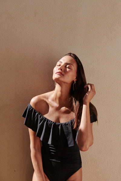 La Blanca Off Shoulder One Piece Black – Rumpus Resort